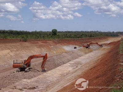 GPS Excavator Photos | Photo Gallery | Machine Guidance